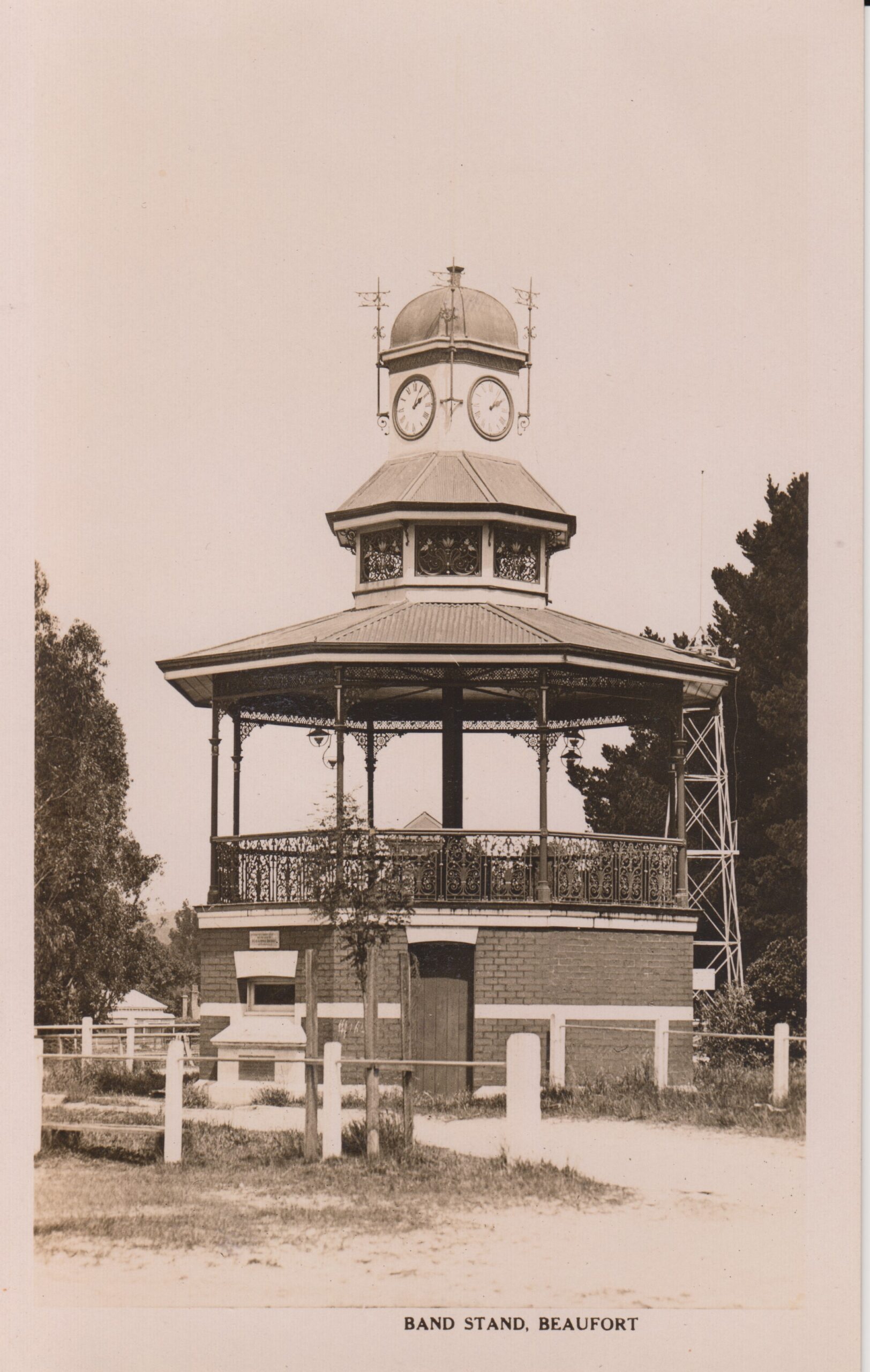 Historical Bandstands – Oakleigh Brass